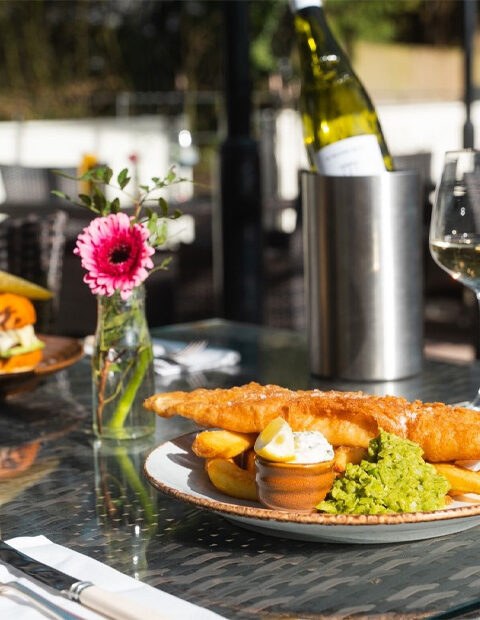 Fox & Hounds | Top 100 Attractions