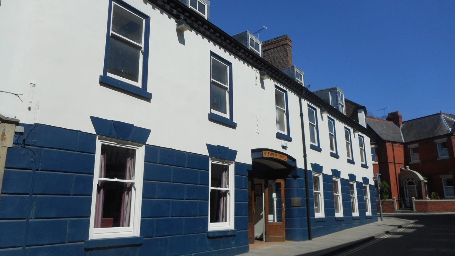 Ellesmere Hotel | Top 100 Attractions