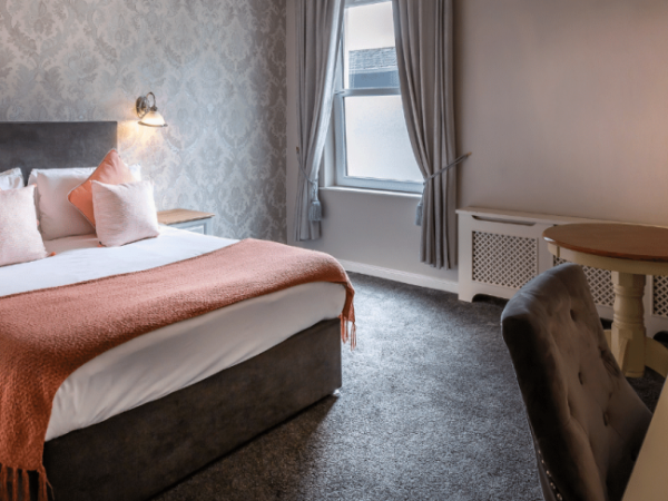 Castle Arch Hotel Trim | Top 100